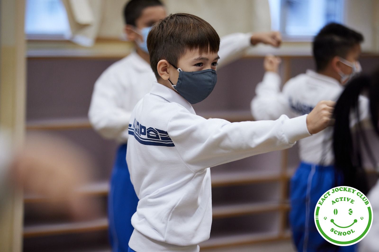 李鄭屋官立小學 武術Li Cheng Uk Government Primary School Wushu – 精英運動員慈善基金賽馬會動感校園計劃